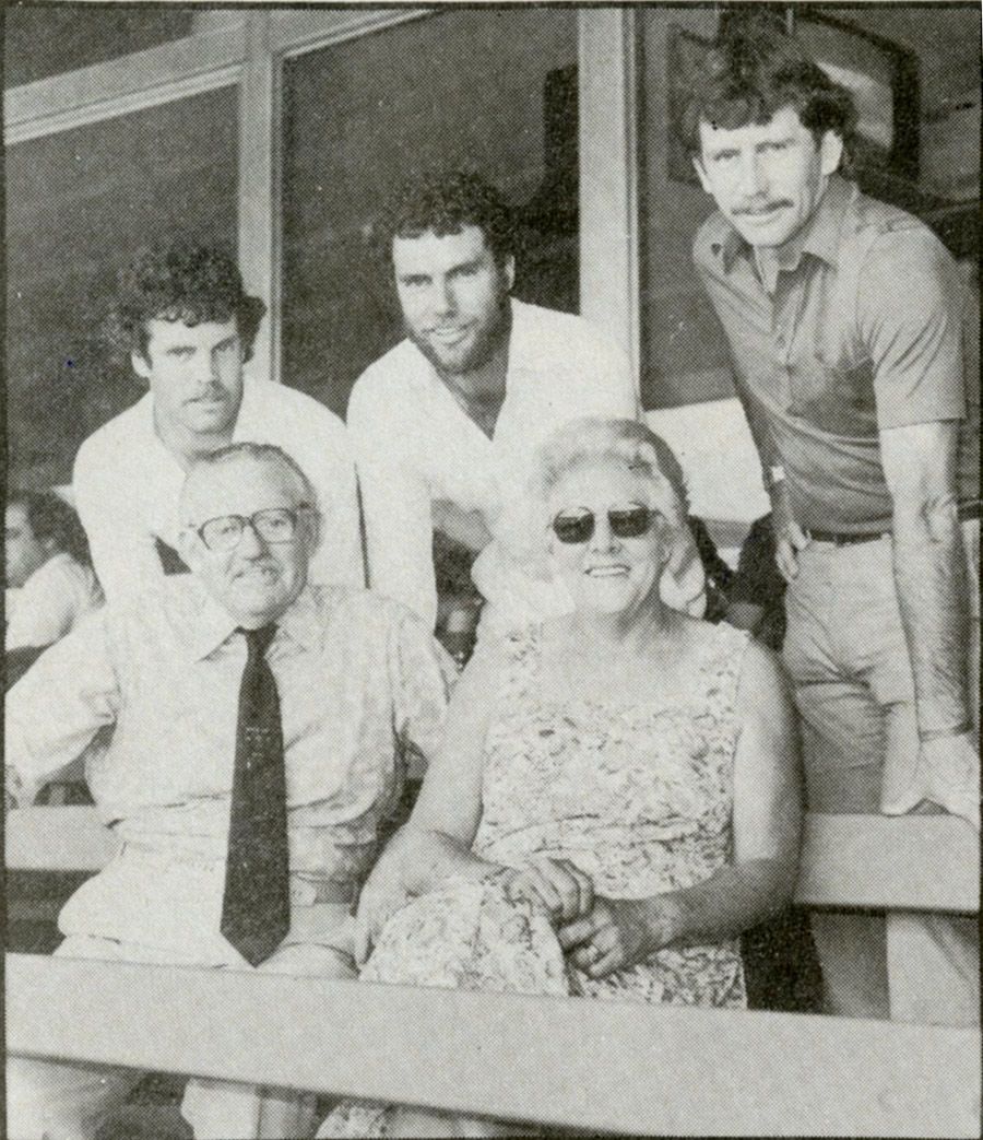 The Chappell brothers with their parents | ESPNcricinfo.com