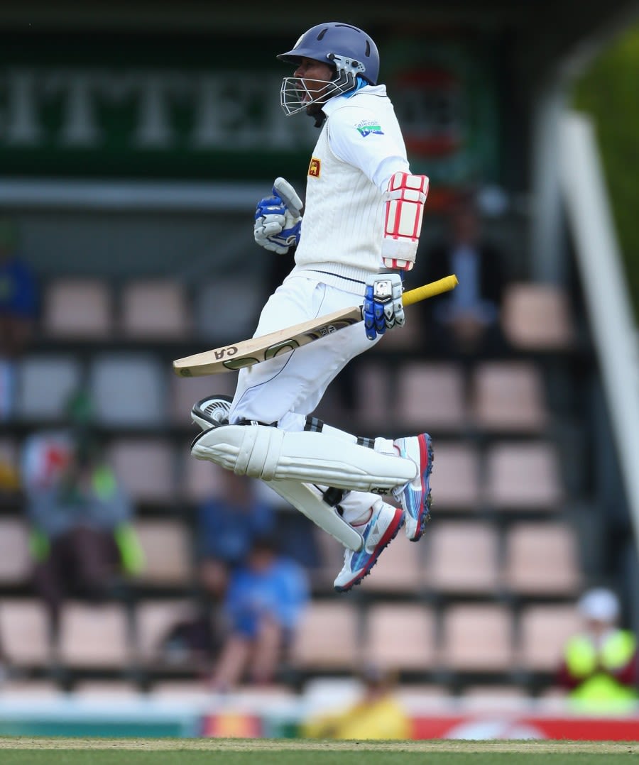 Tillakaratne Dilshan celebrates his hundred | ESPNcricinfo.com