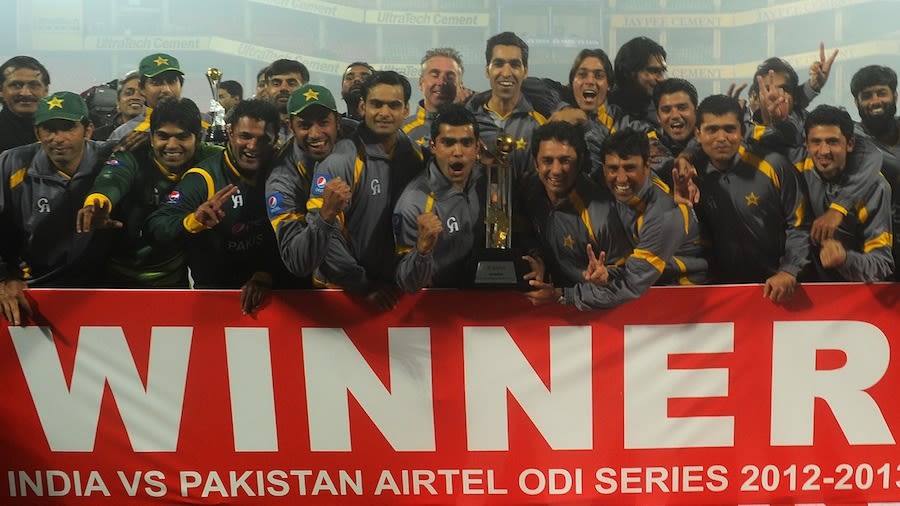 Overs Comparison - India vs Pakistan 3rd ODI 2012/13 - Cricket Insights ...