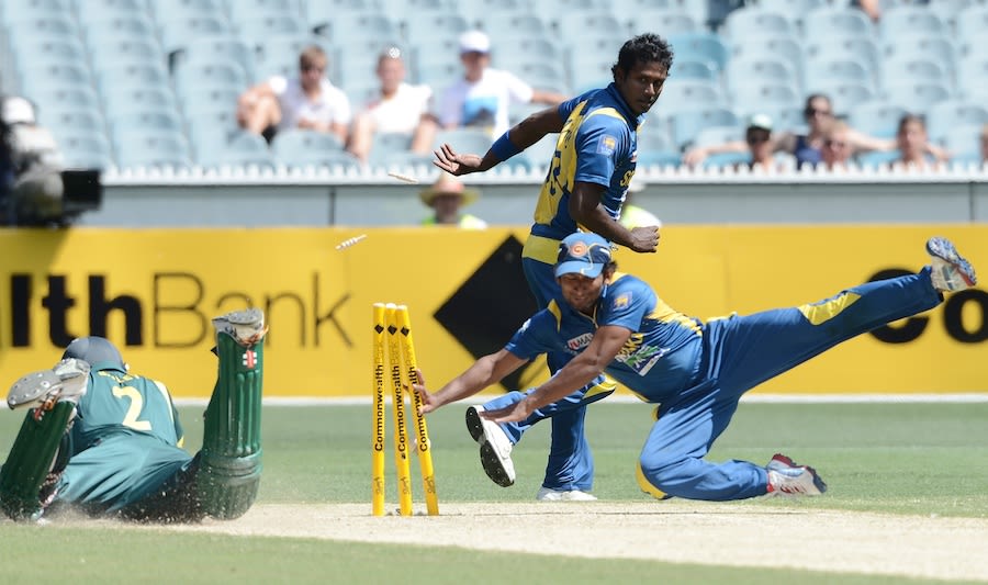 Jeevan Mendis fails to run out George Bailey | ESPNcricinfo.com
