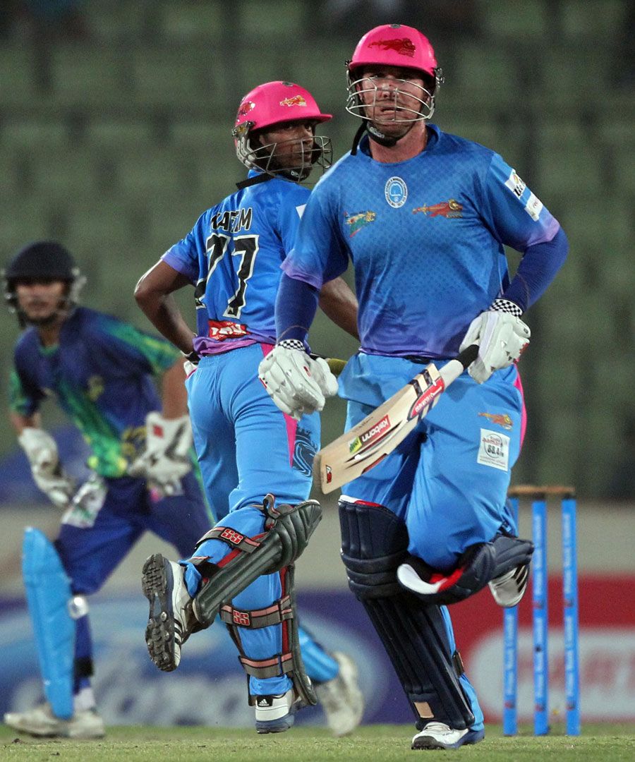 Naeem Islam and Brendan Taylor put on 118 for the first wicket ...