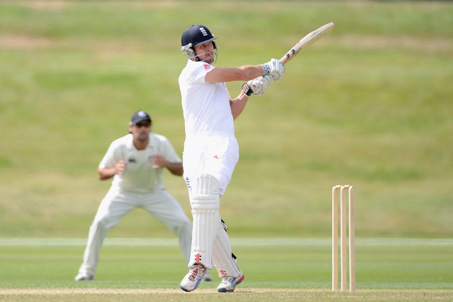 Nick Compton gloved a pull shot to fall for 1 | ESPNcricinfo.com