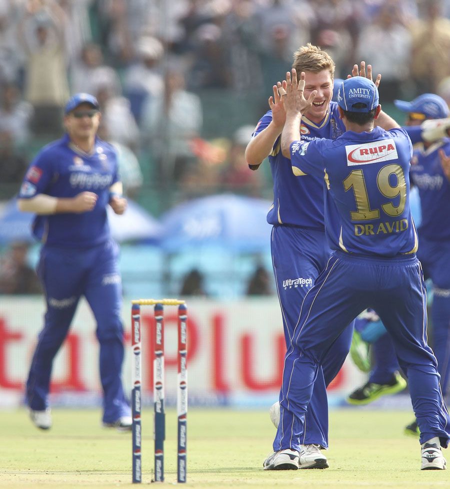 James Faulkner celebrates with Rahul Dravid | ESPNcricinfo.com