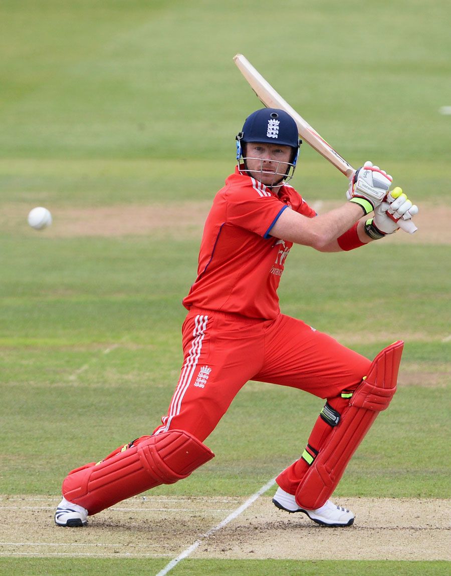 Ian Bell chops into the off side | ESPNcricinfo.com