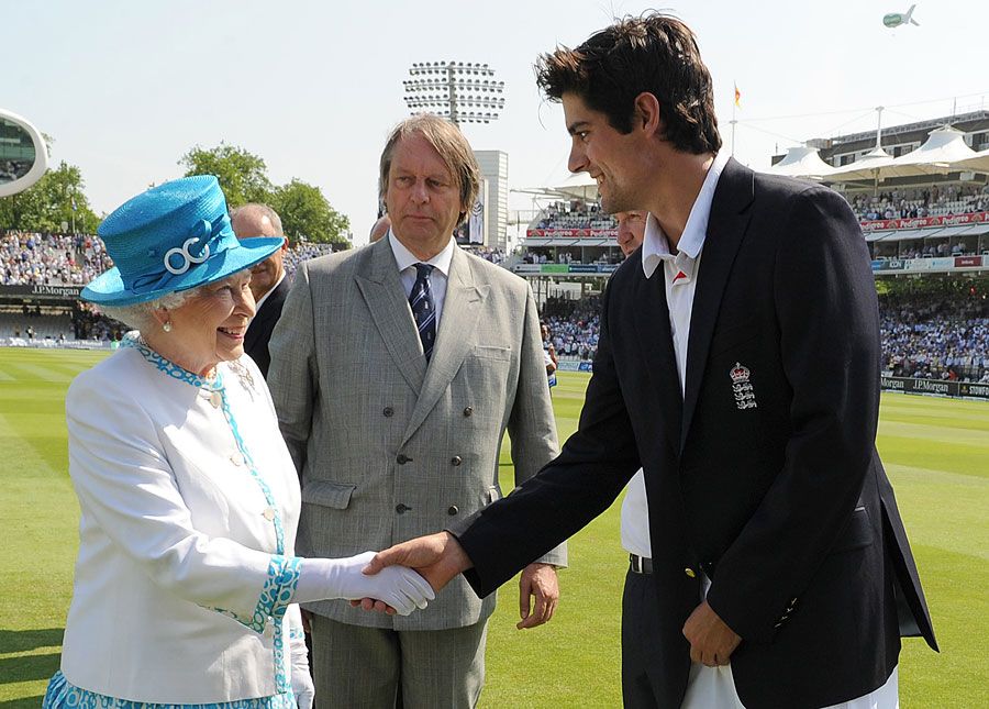 Alastair Cook meets Her Majesty The Queen | ESPNcricinfo.com