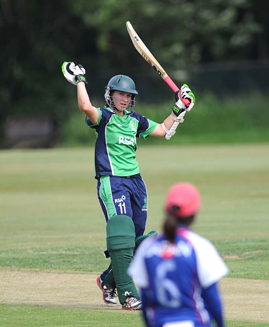 Clare Shillington celebrates her century | ESPNcricinfo.com