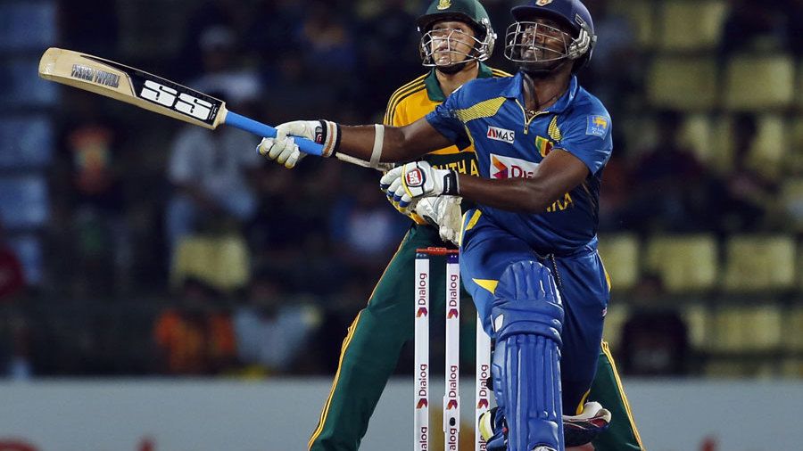 Plays of the day: Thisara Perera punishes Robin Peterson | ESPNcricinfo