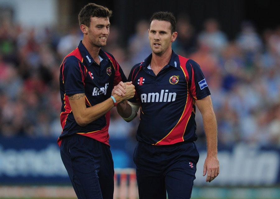 Reece Topley congratulates Shaun Tait | ESPNcricinfo.com