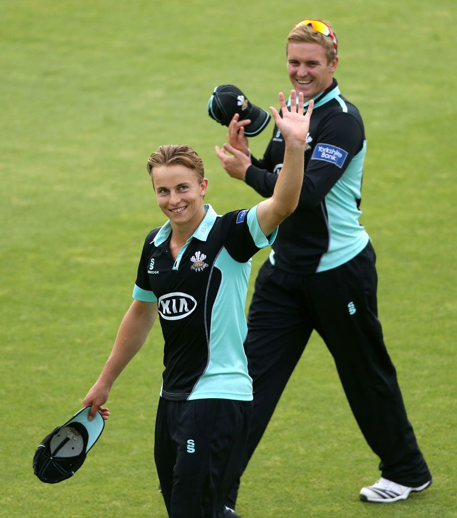 Tom Curran takes the applause for his performance | ESPNcricinfo.com