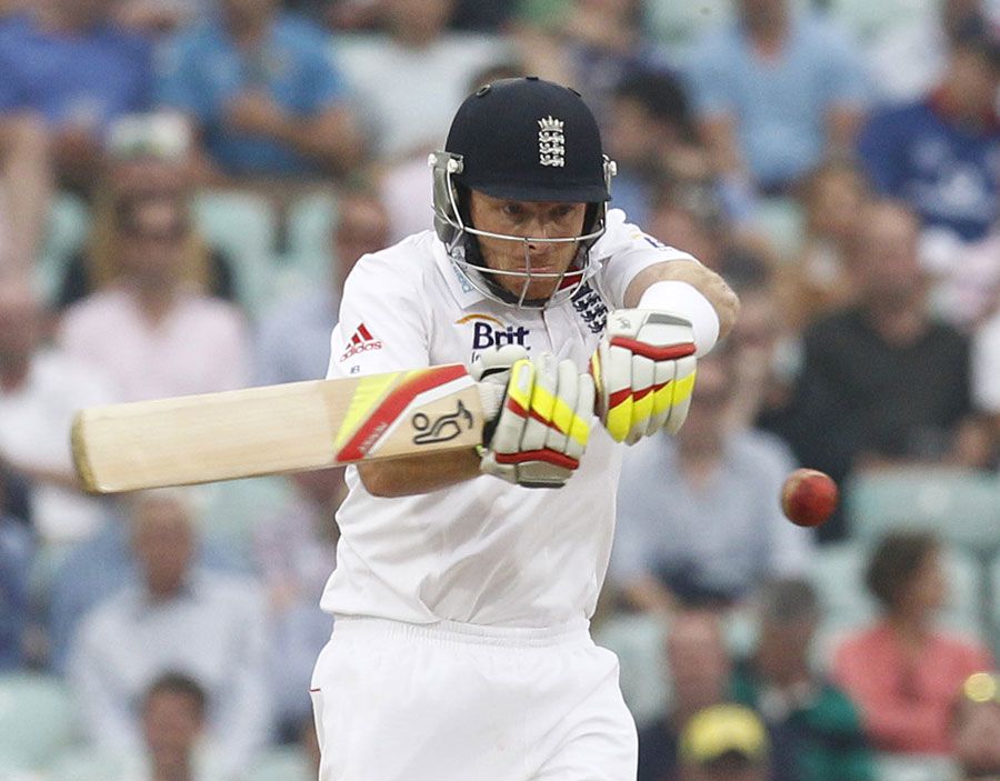 Ian Bell shapes to pull | ESPNcricinfo.com