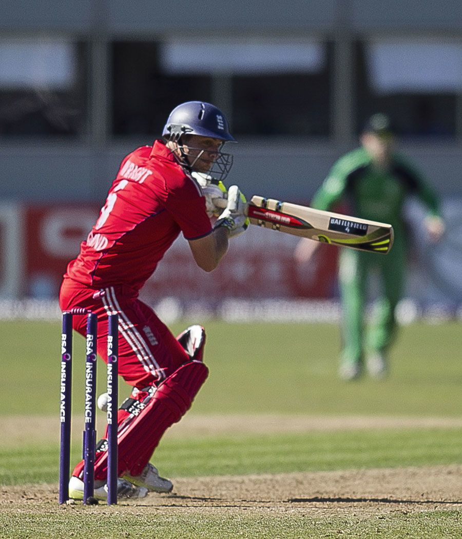 Luke Wright played on to his own stumps | ESPNcricinfo.com