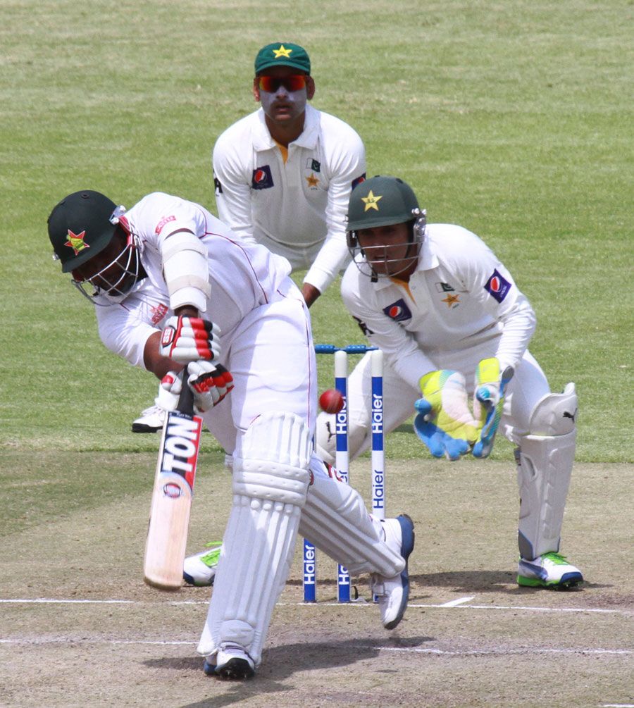 Hamilton Masakadza hits over midwicket | ESPNcricinfo.com