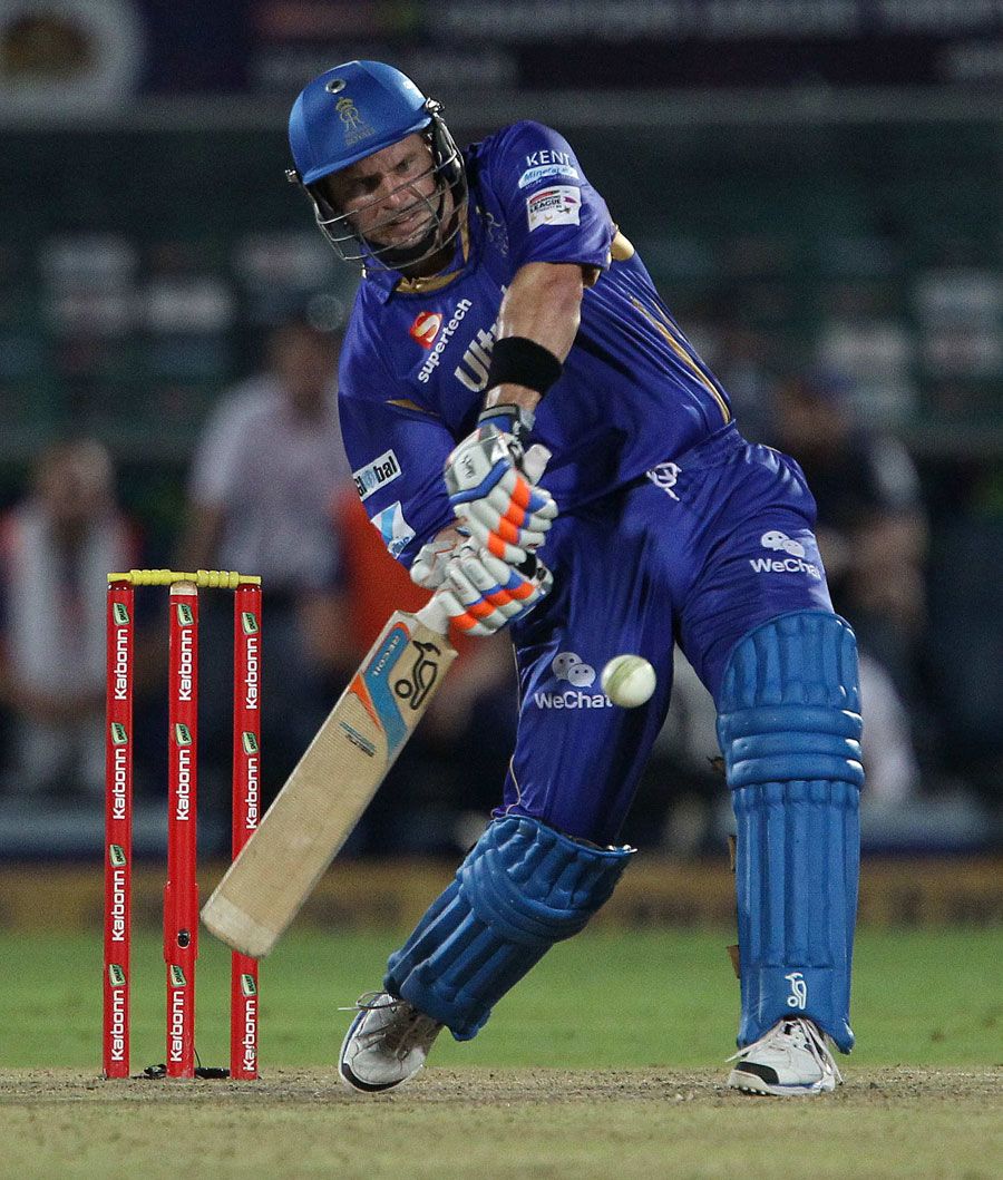 Brad Hodge showed off his finishing skills again | ESPNcricinfo.com