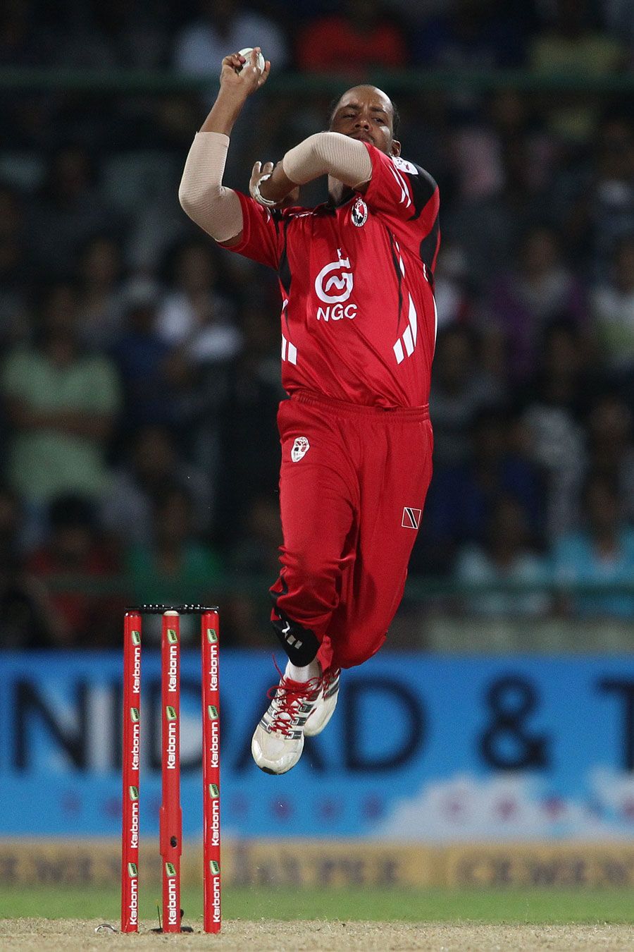 Lendl Simmons in his delivery stride | ESPNcricinfo.com