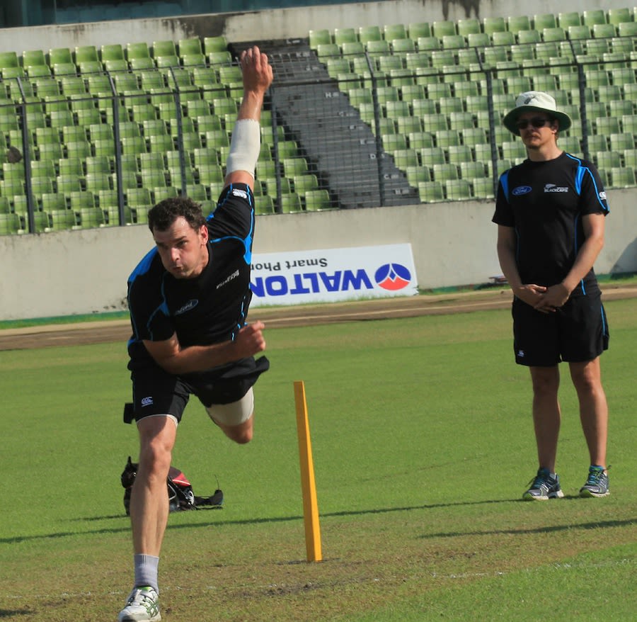 Kyle Mills bowls in the nets | ESPNcricinfo.com