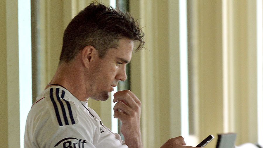 Martin Crowe: England's Pietersen folly | ESPNcricinfo