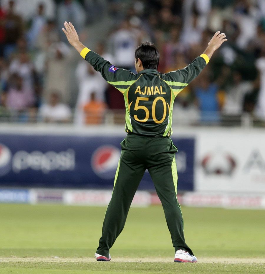 Saeed Ajmal celebrates the wicket of Quinton de Kock | ESPNcricinfo.com