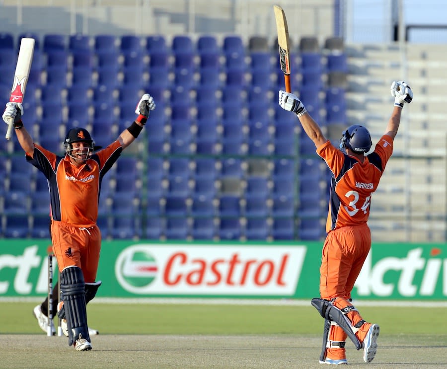 Wesley Barresi and Michael Swart celebrate the victory | ESPNcricinfo.com