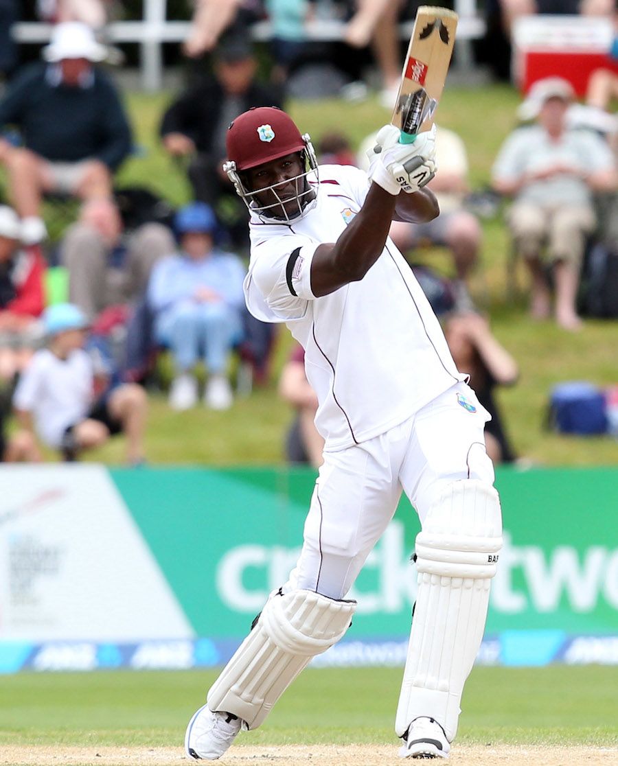 Darren Sammy hits over the top | ESPNcricinfo.com