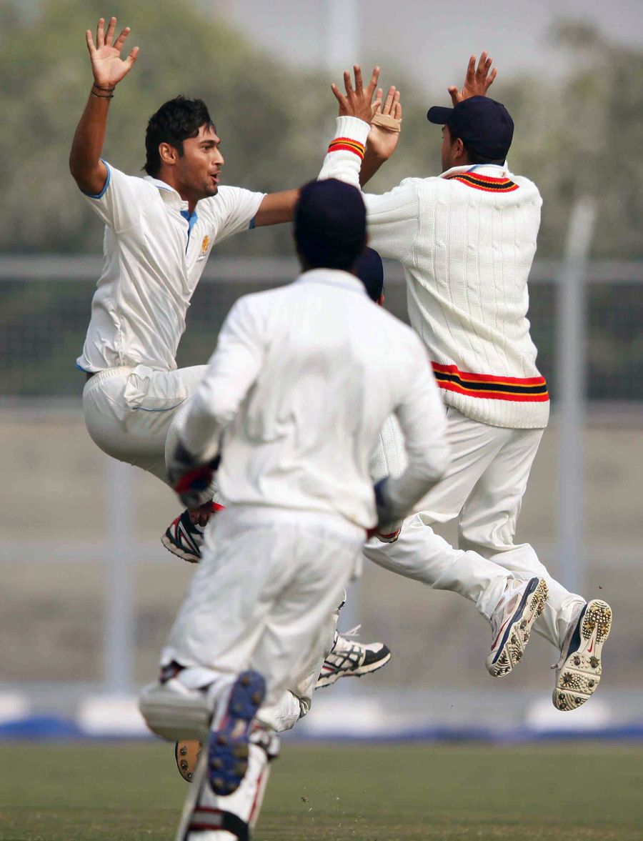 Ronit More's five helped Karnataka run through Haryana | ESPNcricinfo.com