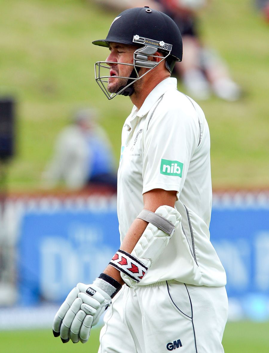 Peter Fulton walks back in disappointment | ESPNcricinfo.com