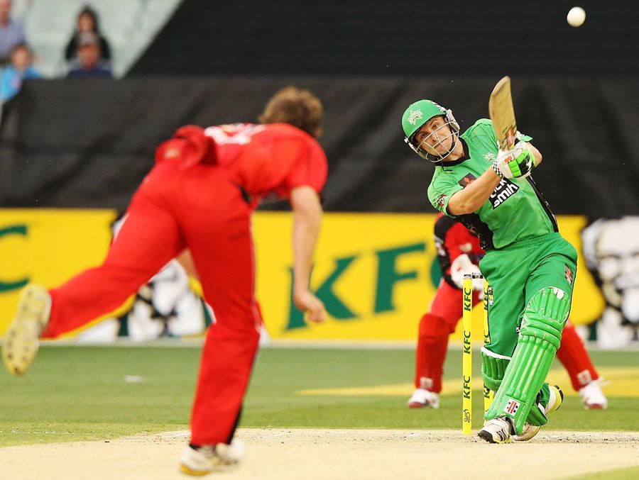 Luke Wright plays a lofted shot down the ground | ESPNcricinfo.com