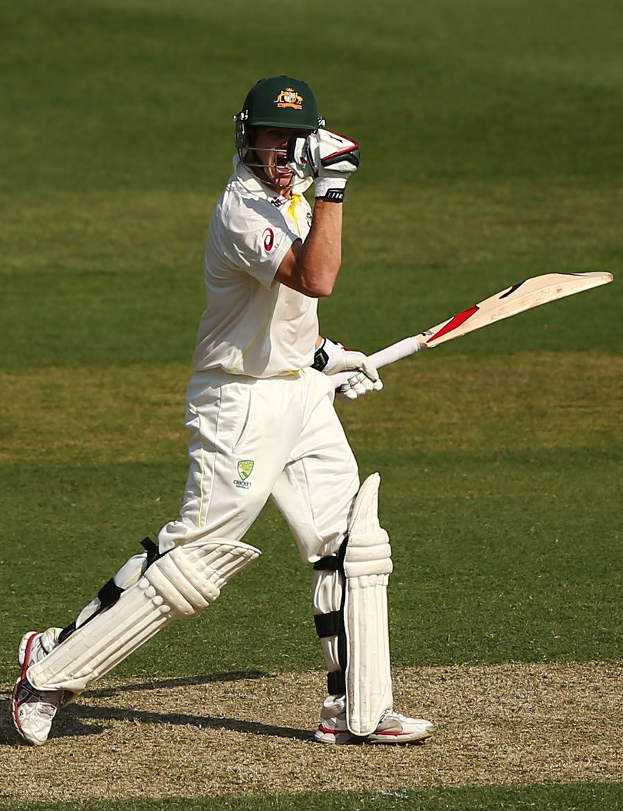 Steven Smith punches the air after clubbing the boundary to reach three ...
