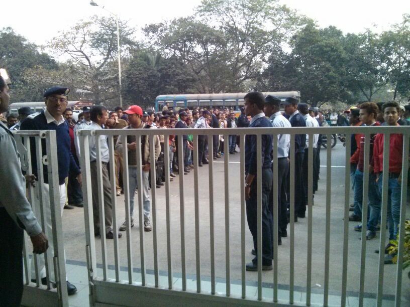 Security personnel stand guard at Eden Gardens | ESPNcricinfo.com