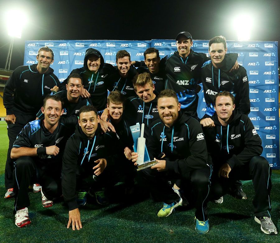 The New Zealand team with the T20 series trophy | ESPNcricinfo.com