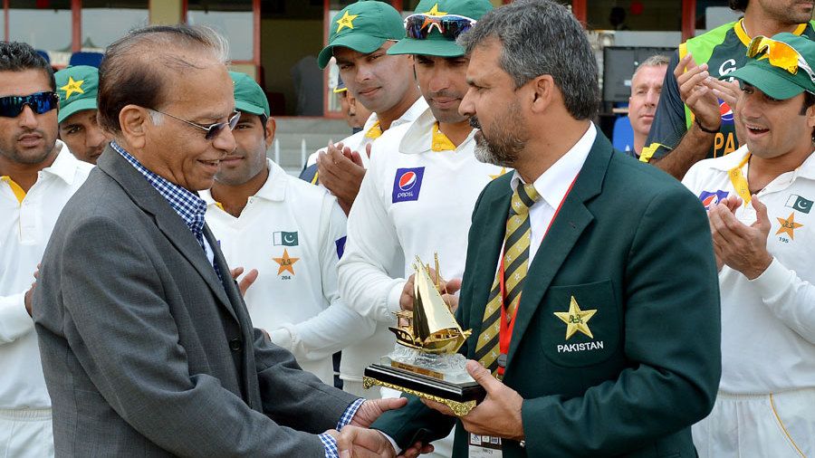 Qamar Ahmed's special quadruple | ESPNcricinfo