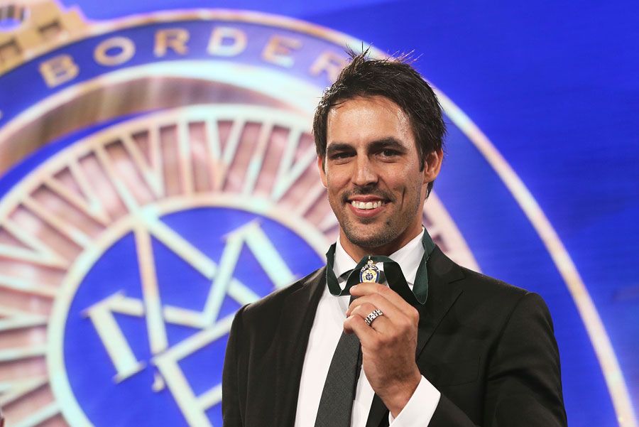 Mitchell Johnson poses after winning the Allan Border Medal ...