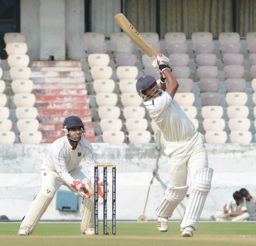 Ganesh Satish takes the aerial route | ESPNcricinfo.com