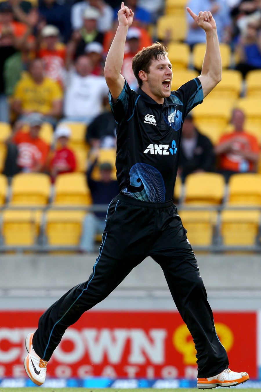 Matt Henry celebrates the fall of a wicket | ESPNcricinfo.com