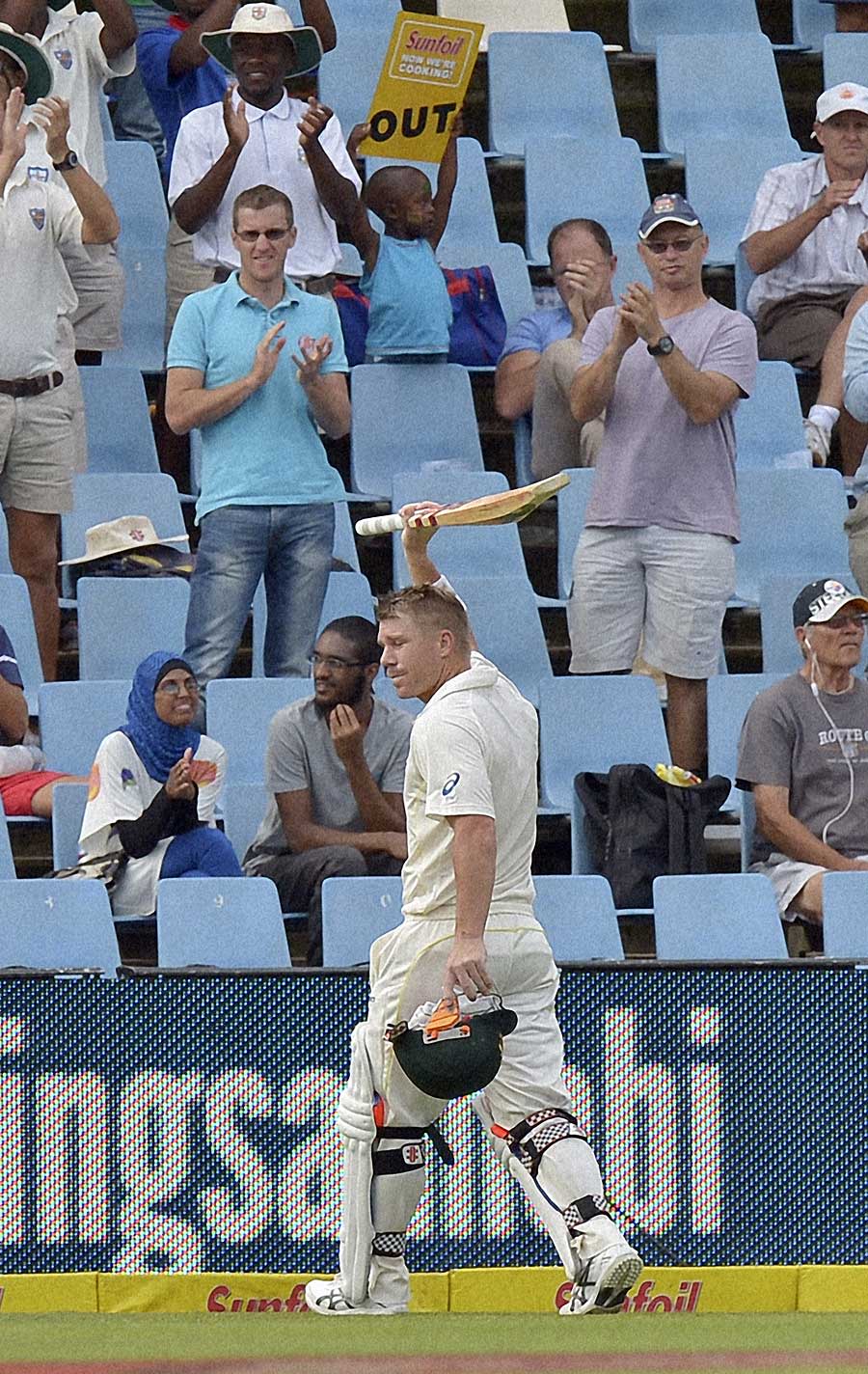 David Warner takes in the applause for his hundred | ESPNcricinfo.com