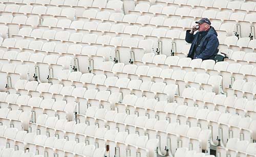 The crowd goes wild | ESPNcricinfo.com The crowd goes wild | ESPNcricinfo.com