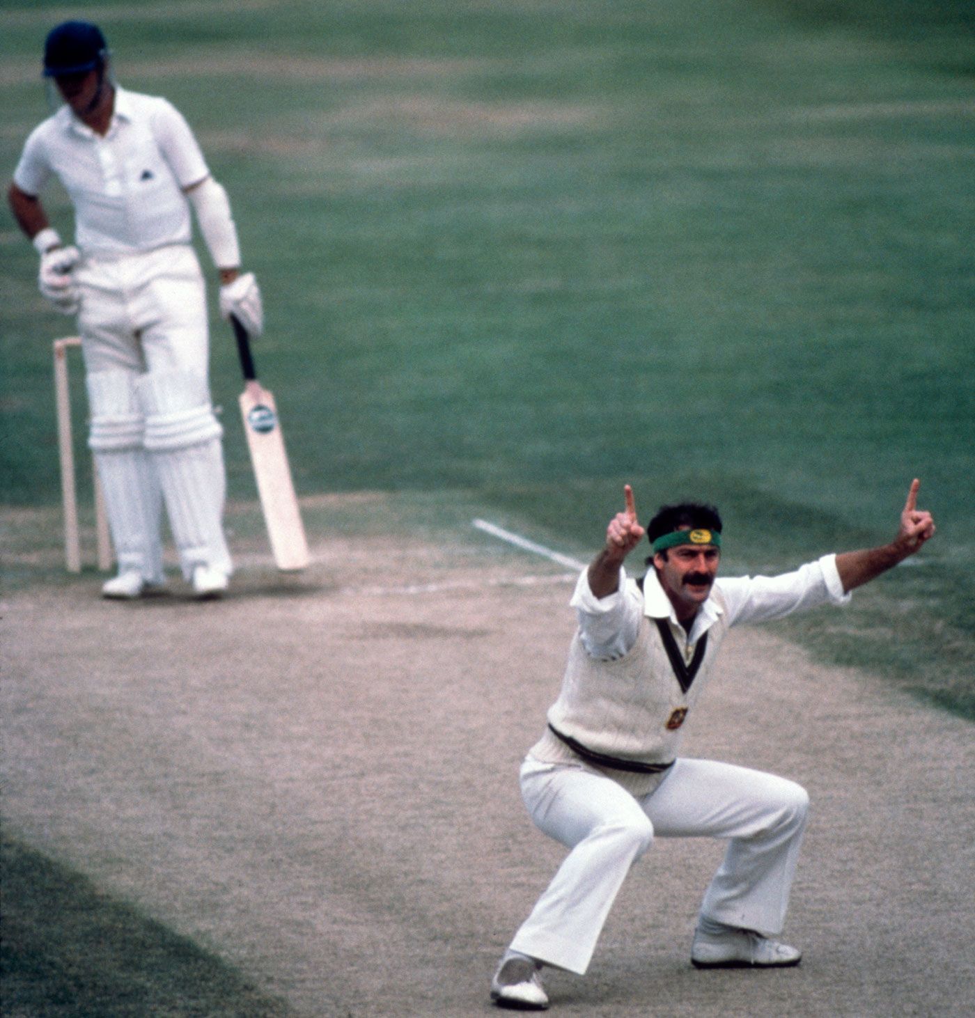 Dennis Lillee celebrates the wicket of Geoffrey Boycott | ESPNcricinfo.com
