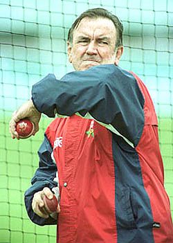 Net practice with Bob Simpson | ESPNcricinfo.com