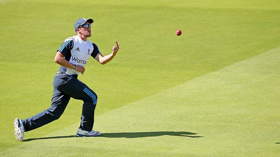 Spat provides useful distraction for England | ESPNcricinfo