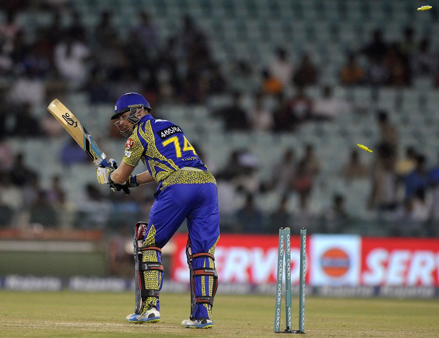Stiaan van Zyl was cleaned up first ball | ESPNcricinfo.com