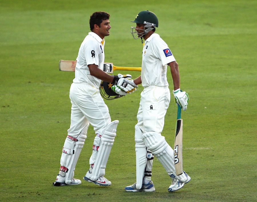 Younis Khan congratulates Azhar Ali on his century | ESPNcricinfo.com