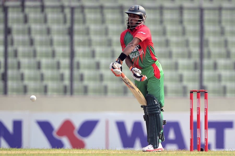 Anamul Haque defends a short ball | ESPNcricinfo.com