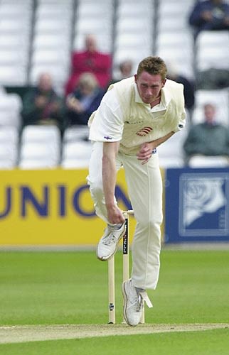 Ashley Cowan of Essex in a bowling study | ESPNcricinfo.com