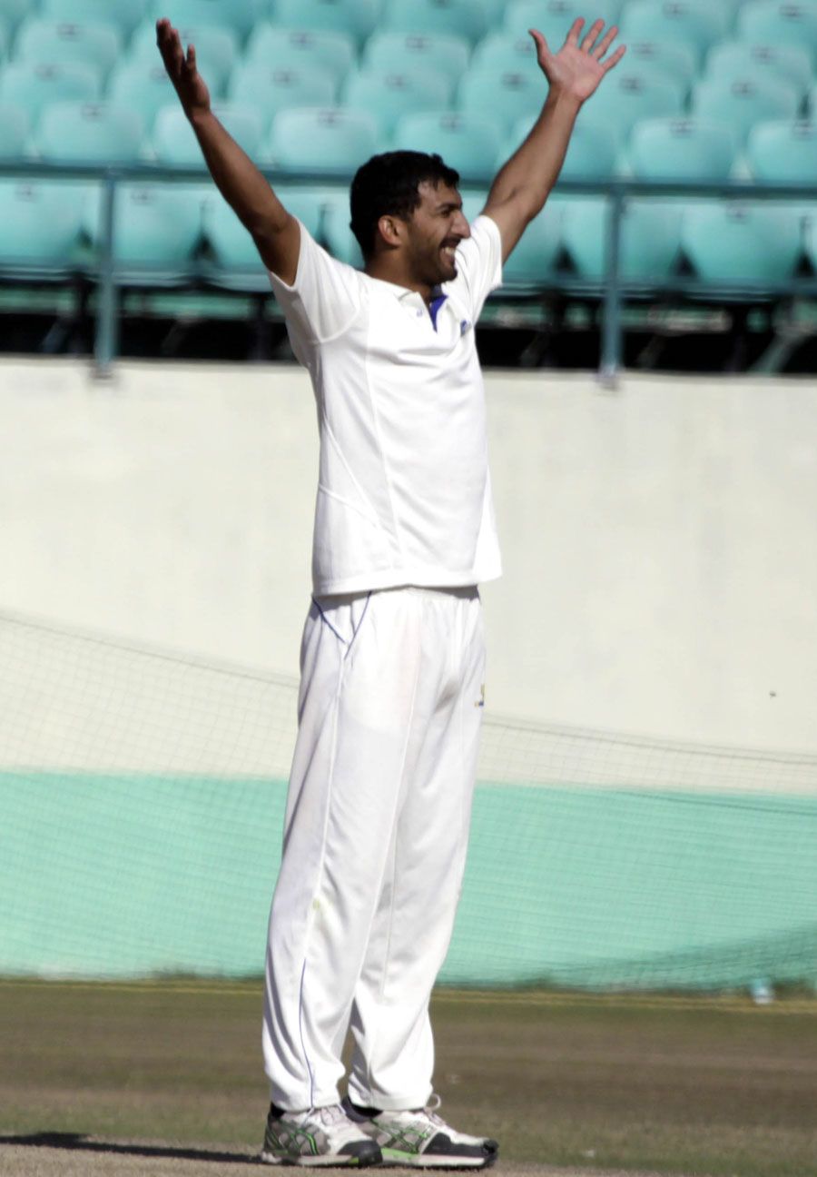 Rishi Dhawan is all smiles on his way to 5 for 90 | ESPNcricinfo.com