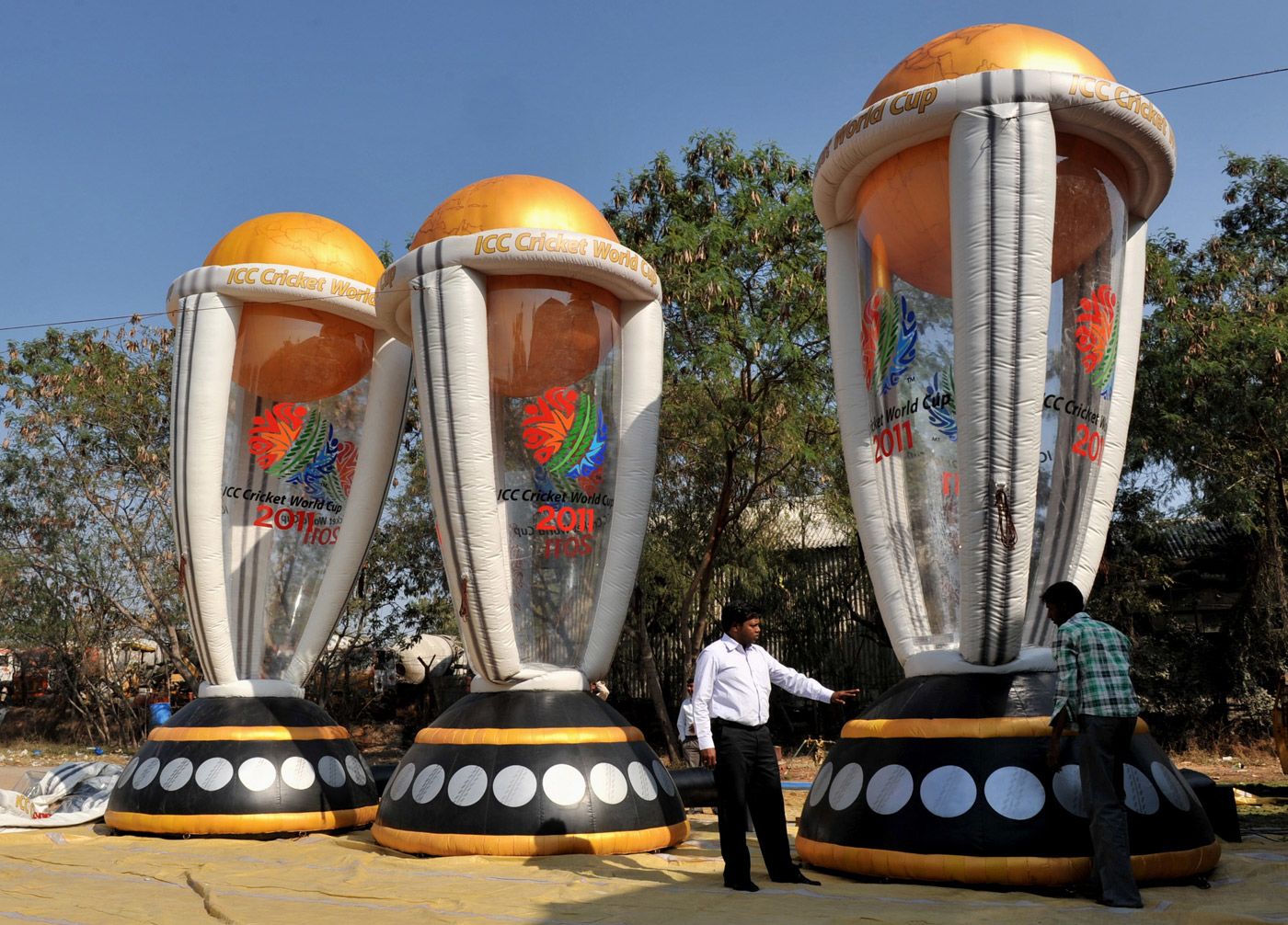 An giant inflatable replica of the World Cup trophy | ESPNcricinfo.com