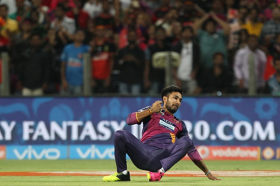 Ankit Sharma takes a catch to dismiss AB de Villiers | ESPNcricinfo.com