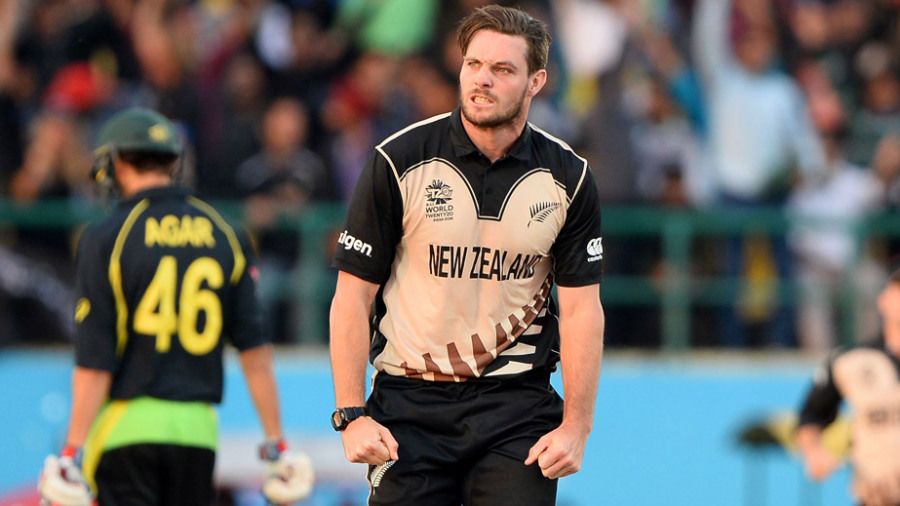 Sidharth Monga: Knocked-down Mitchell McClenaghan relishes scrapper's ...