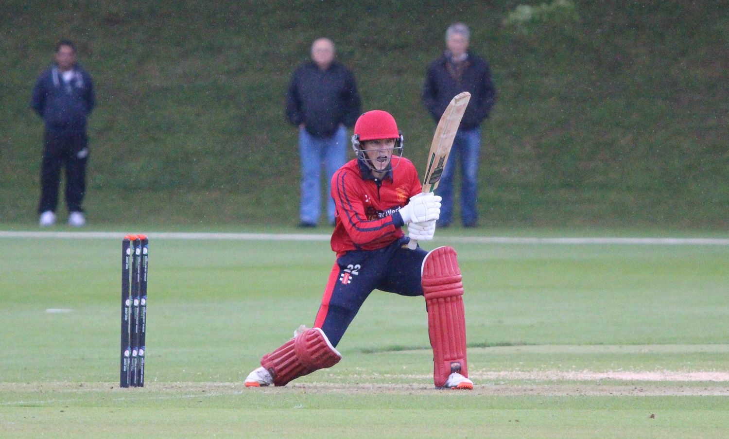 Jonty Jenner bats through the rain | ESPNcricinfo.com