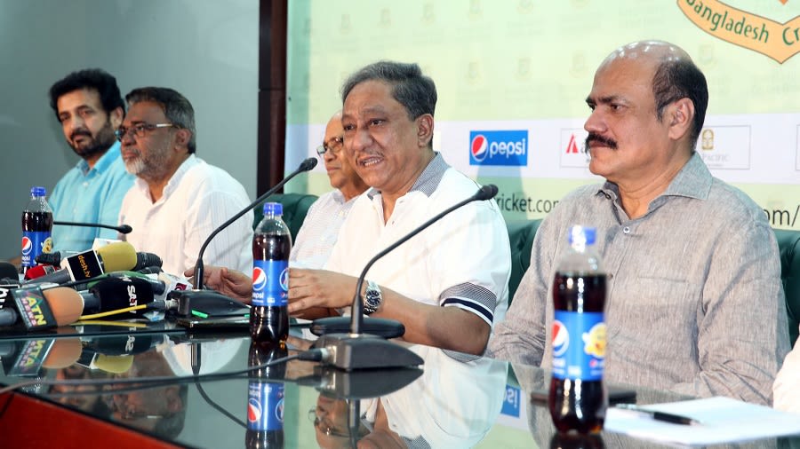 Khaled Mahmud conduit between players and coach - BCB president Nazmul ...