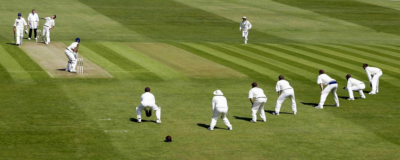 Six slips wait as Jimmy Ormond bowls to Scott Richardson | ESPNcricinfo.com
