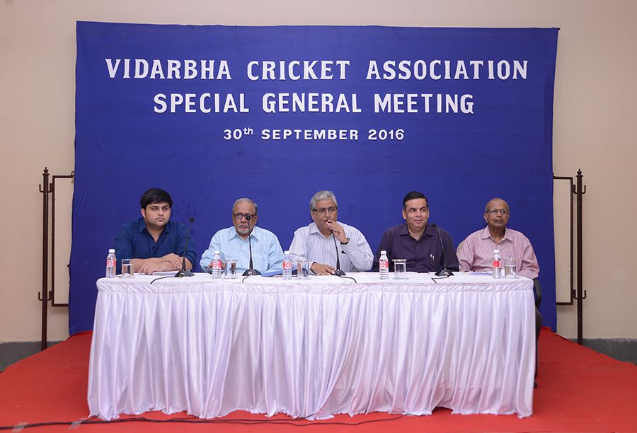 Vidarbha Cricket Association president Prakash Dixit (centre) at the ...